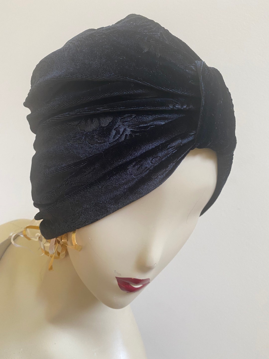 Woman's Velvet Jacquard Turban Hat. Black Floral Stretch Velvet Turban ...