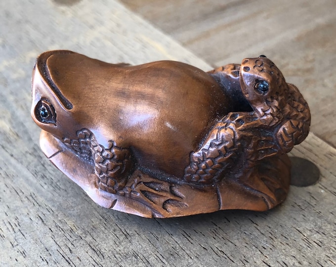 Netsuke, Netsuke Frog, Hand Carved Boxwood Frog, Frogs Pendant, Carved ...