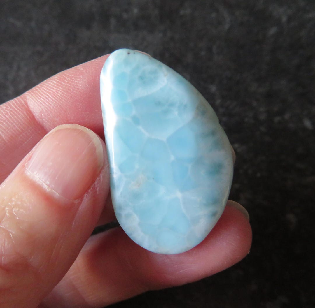 Beautiful Larimar pectolite 'the Dolphin Stone' 7.5 Grams / 33 Mm ...