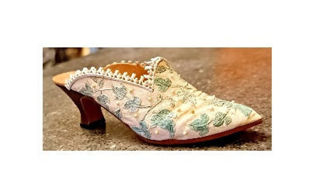 Vintage Just the Right Shoe by Raine ' Touch of Lace ' Miniature Shoe ...