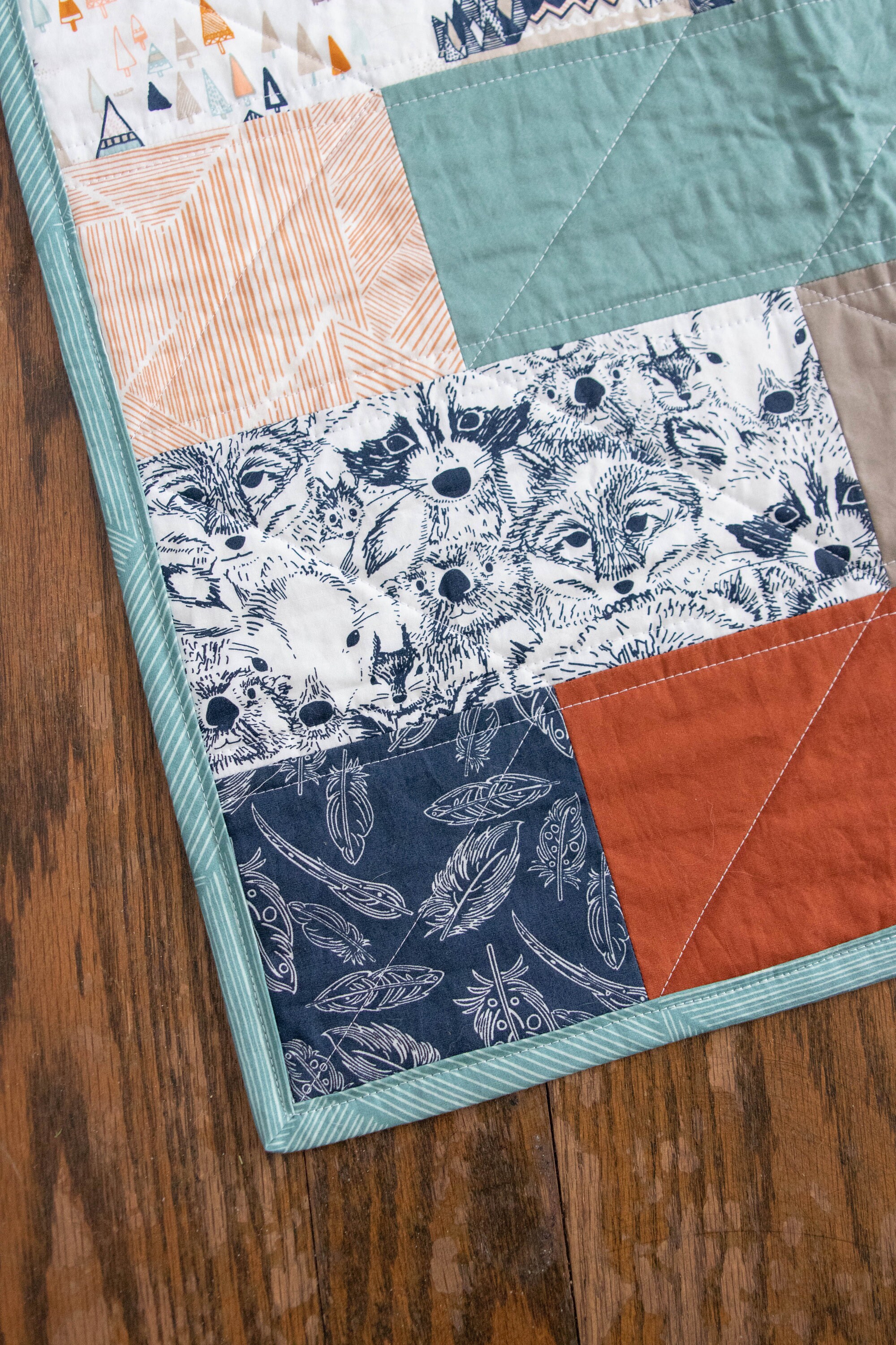 Modern woodland baby quilt, subway tile - Etsy.de