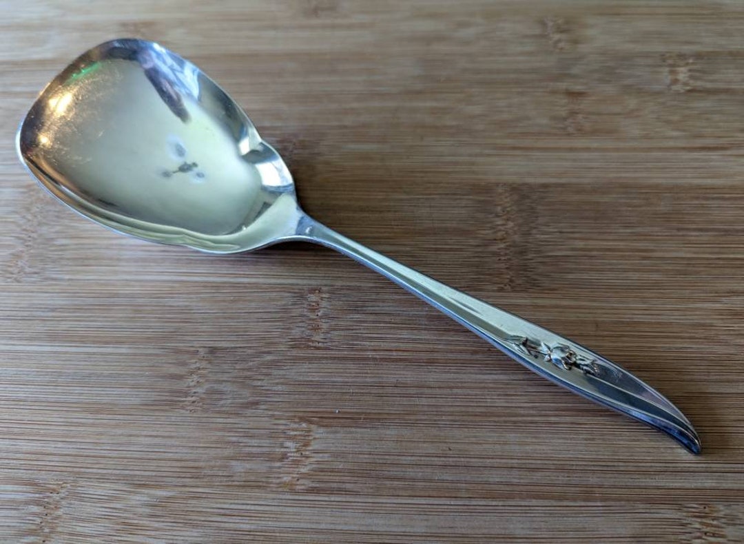 Vintage 1847 Rogers Bros 1963 MAGIC ROSE Shell Bowl Casserole Serving ...