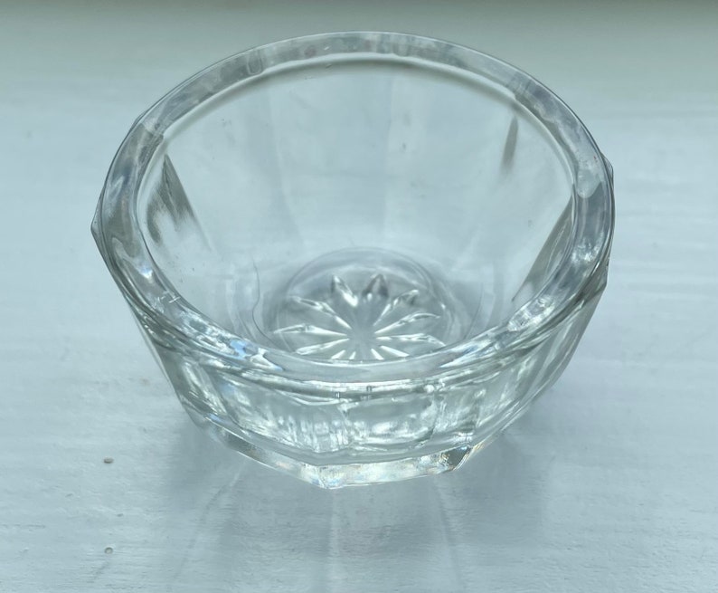 Vintage Collectible Art Deco Round Elegant Cut Glass/crystal Individual ...