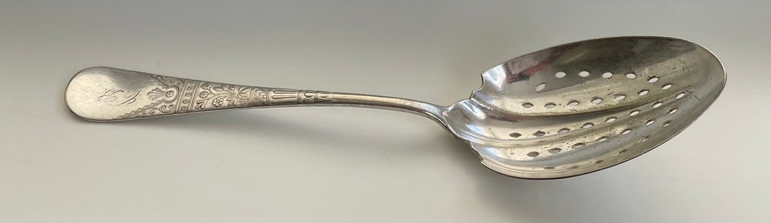 Antique ROGERS Bros 1878 LORNE Pierced Shell Berry/casserole Spoon 8 7/ ...
