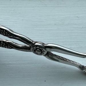 Gorgeous Elegant Vintage GRAPE VINE Small Silver Plate Repousse Ornate ...