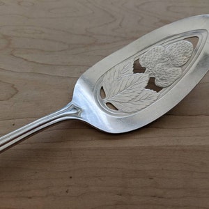 Antique Collectible WALLACE Silver 1935 PILLSBURY Pierced Cake/pie ...