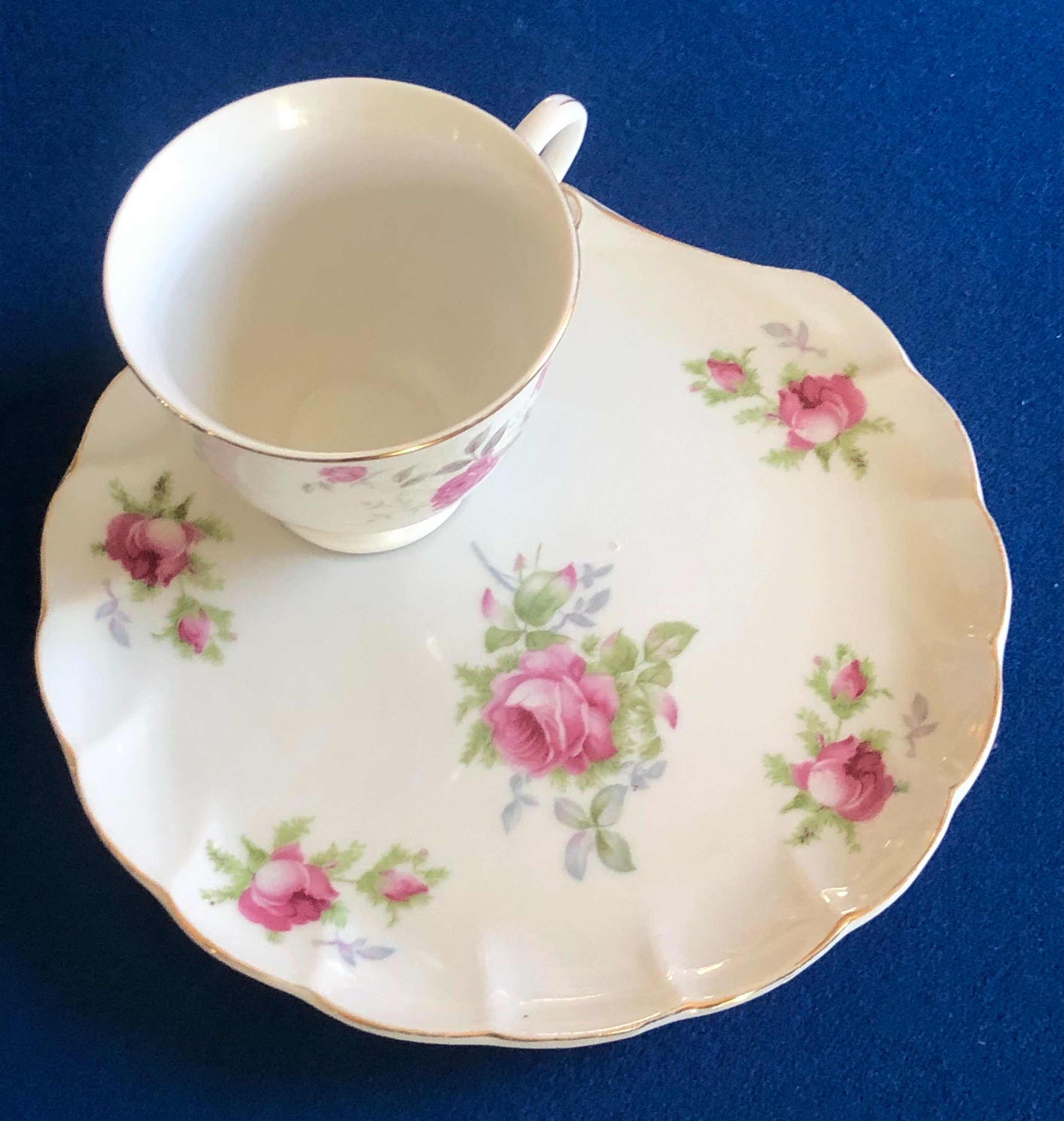 Vintage Collectible LEFTON CHINA ROSEBUDS Scalloped Edge 2 Snack Plates ...
