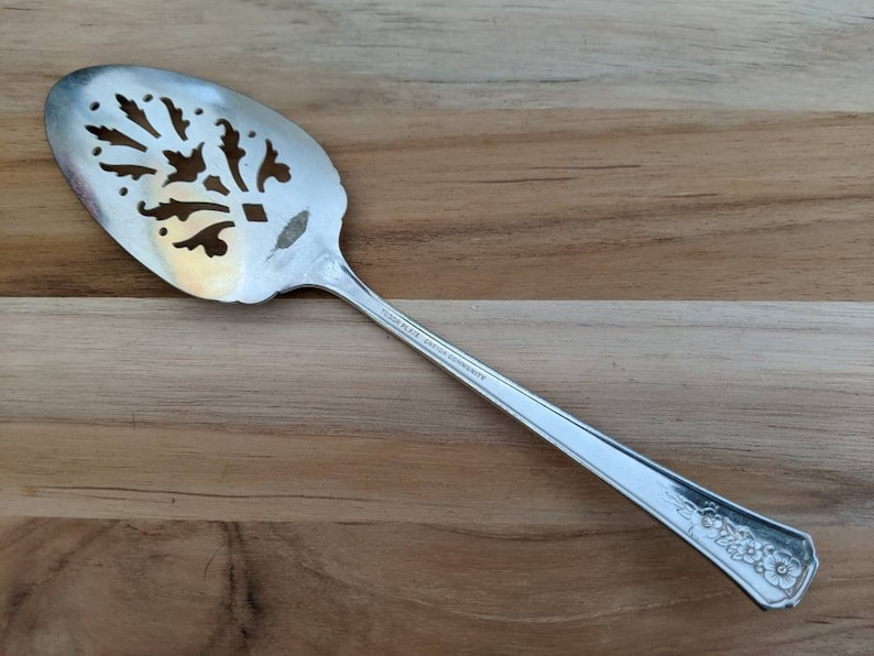 Vintage Tudor Silver Plate 1939 FORTUNE Pierced Cake/pie Server 8 3/8 ...