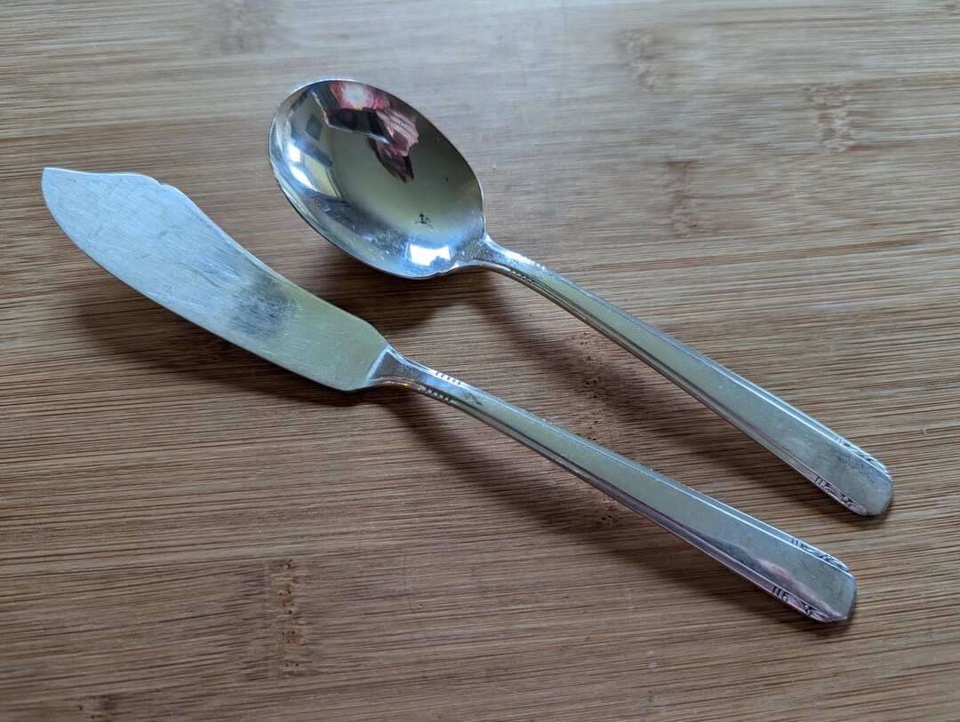 Antique Tudor Silver Plate 1926 ELAINE Flat Handle Master Butter Knife ...