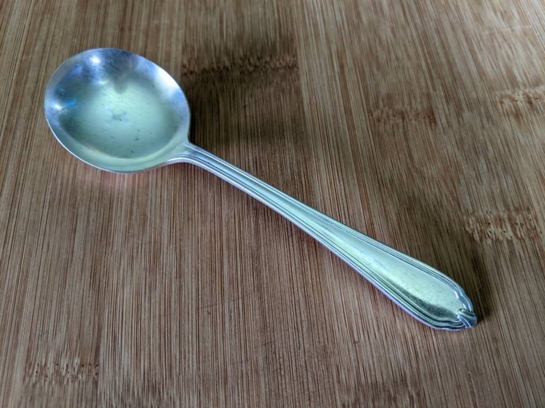 Antique Oneida Hotel Plate 1930 HADLEY Round Bowl Soup Spoon (cream) 5 ...