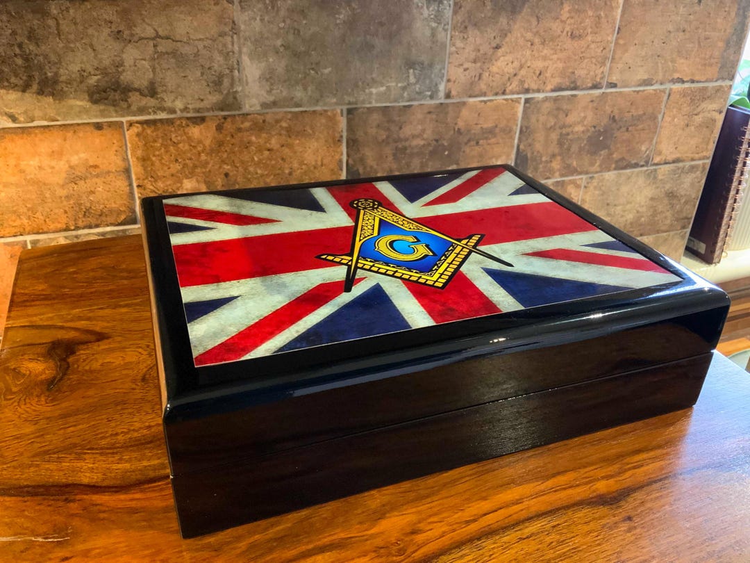 Masonic Lodge, Memorabilia Box, Great Gift Box. Beautiful Wood and ...
