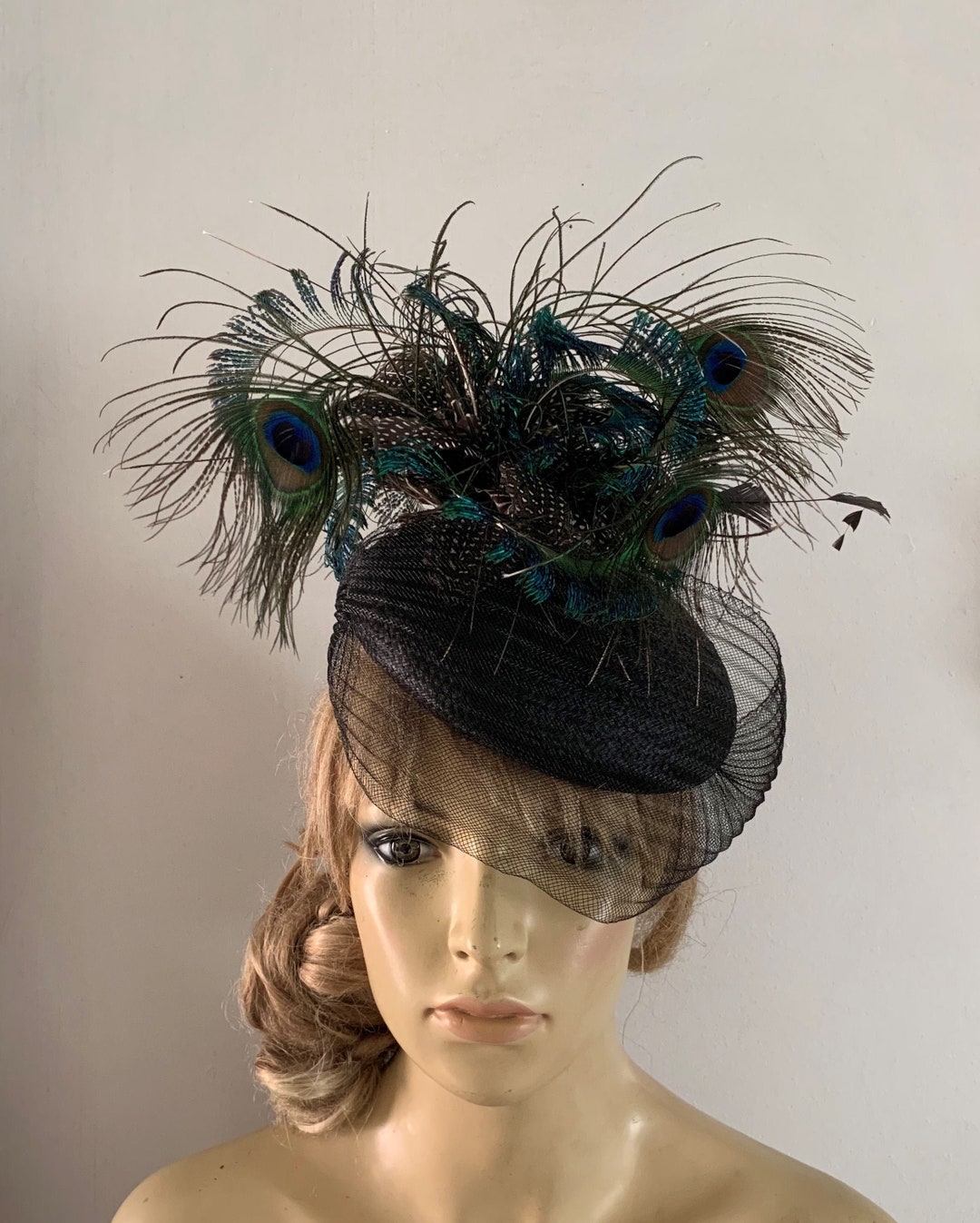 Black Parisisal Beret Hat: Peacock Eye & Sword Detail, Crin Veil - Etsy