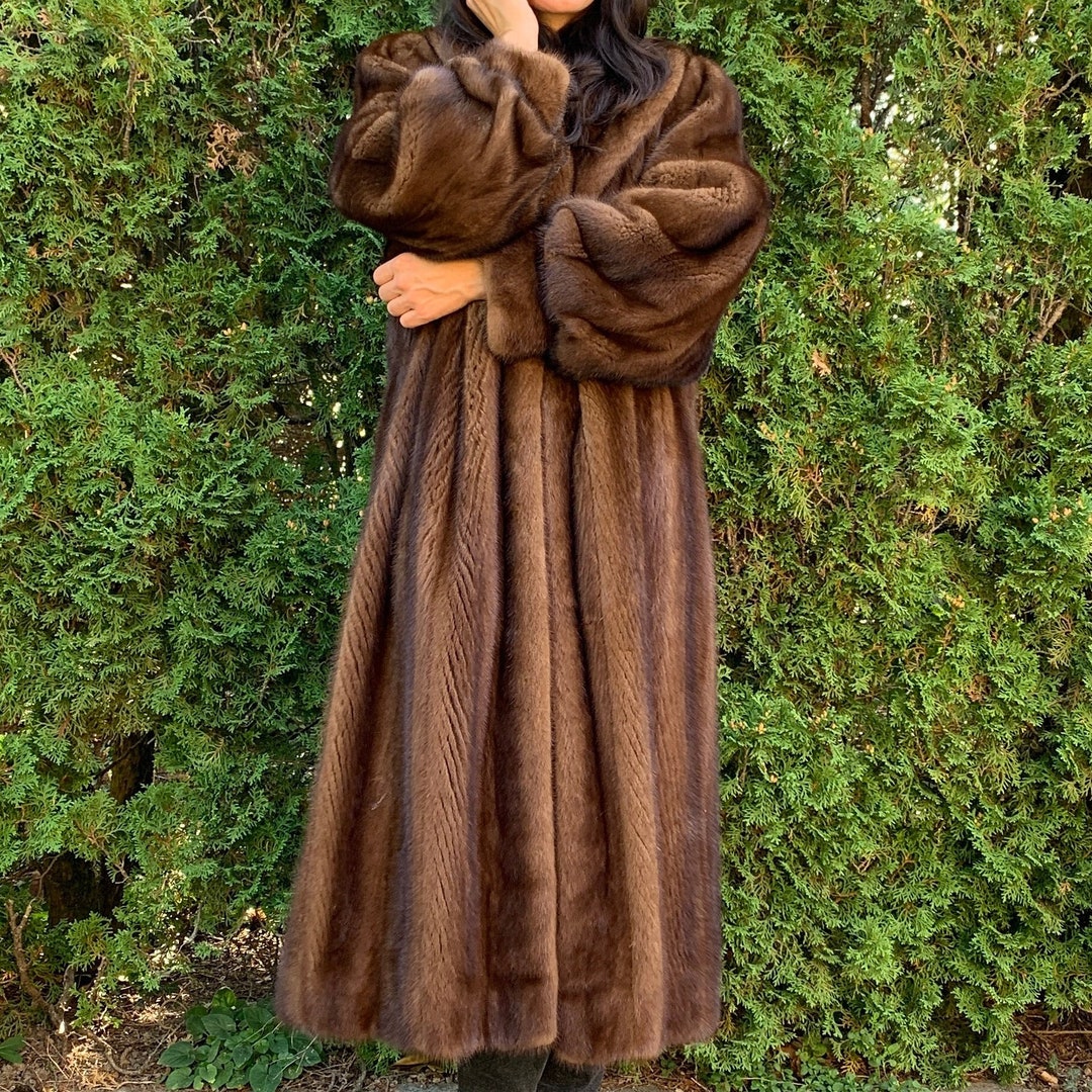 1980's Natural Mink Fur Coat, Made in Switzerland Perfect Vintage ...