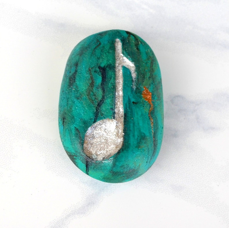 Musical Note Token Stone, Symbol of Sound Art, Hand Carved Gift, Hand ...