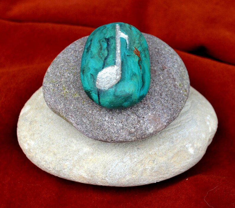 Musical Note Token Stone, Symbol of Sound Art, Hand Carved Gift, Hand ...