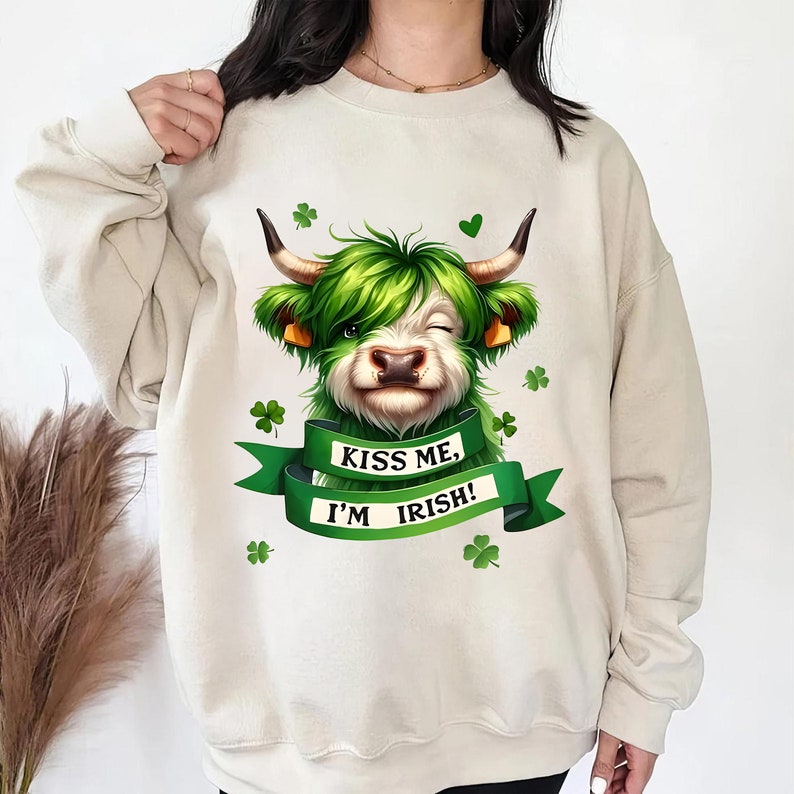 Kiss Me I'm Irish, Cute Cow St Patrick's Day PNG, Cow Lover, Highland ...