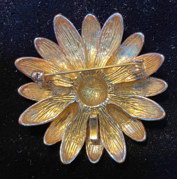 BEAUTIFUL VINTAGE enamel gold tone flower brooch pin … - Gem