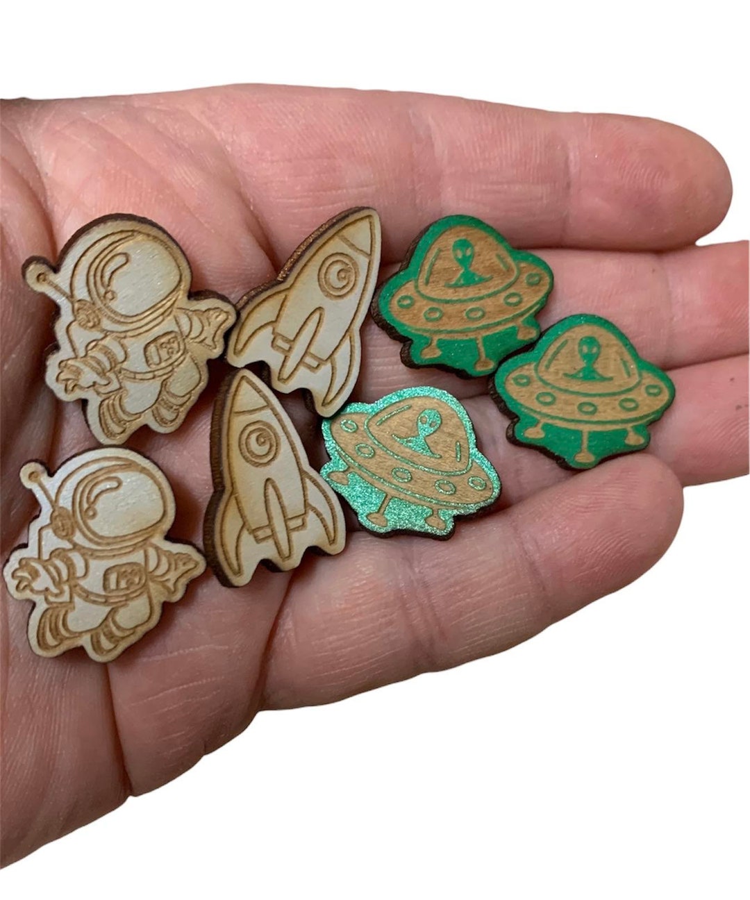 100 Alien in Spaceship, Astronaut or Rocket Ship Counters Loose Parts ...