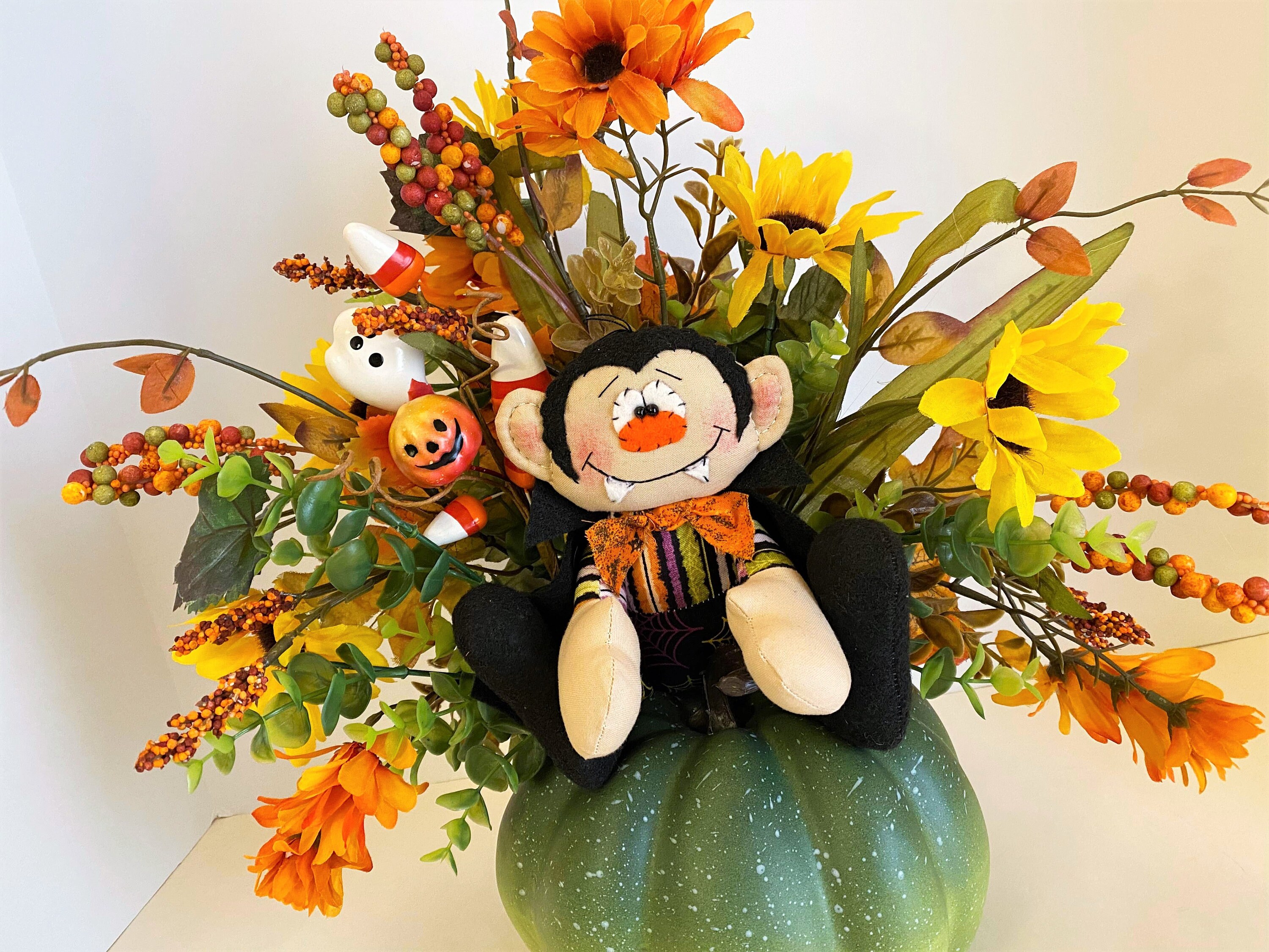 Halloween Dracula Floral Arrangement Bsby Dracula Pumpkin - Etsy