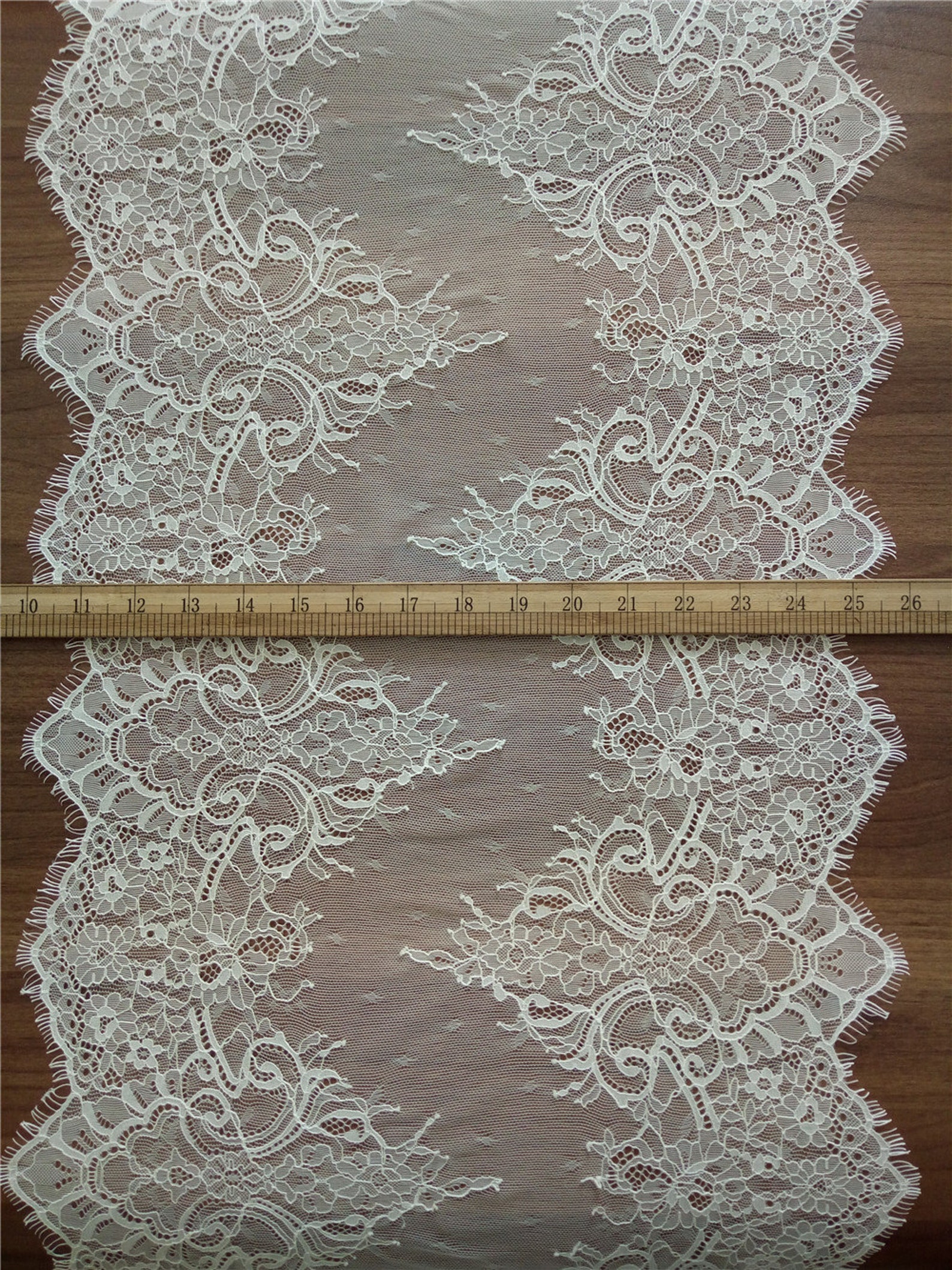 Ivory Lace Table Runner/wedding Table Runners/lace Table - Etsy