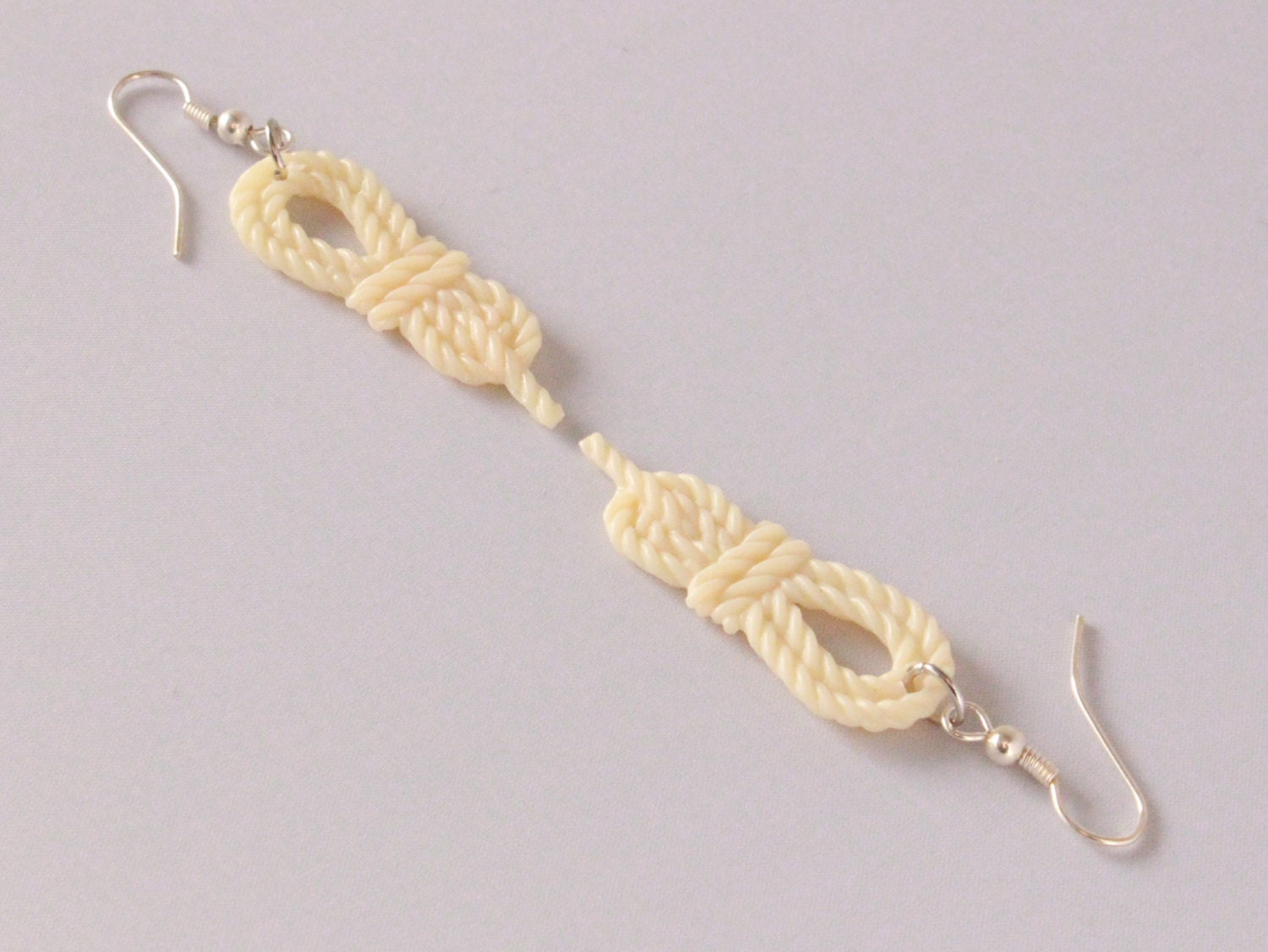 Clue Rope Token Earrings - Etsy