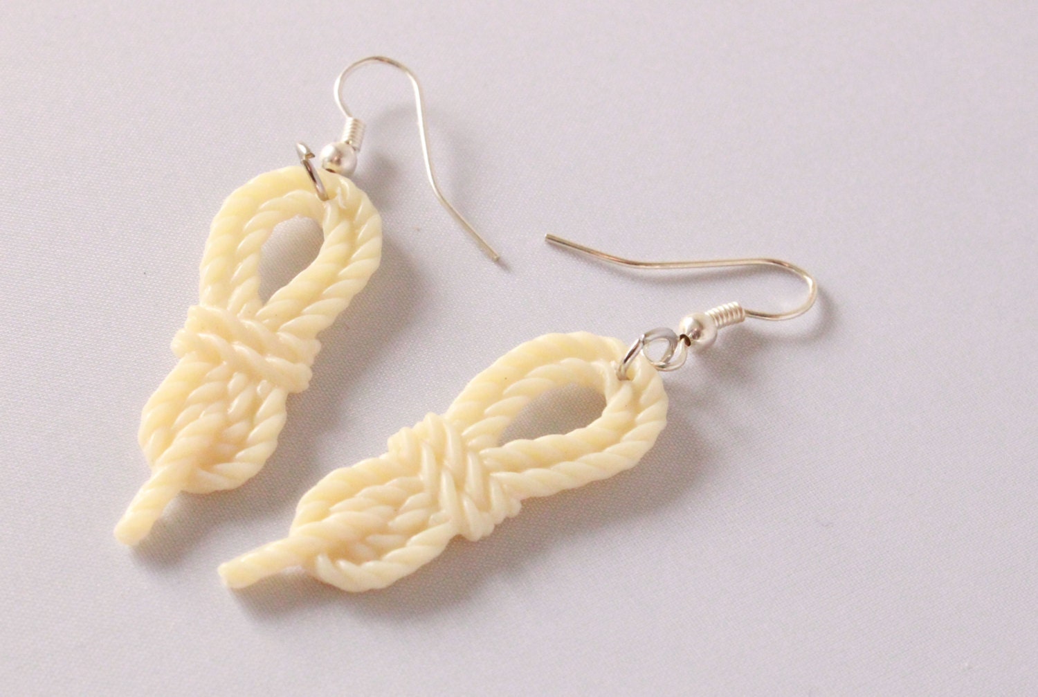 Clue Rope Token Earrings - Etsy