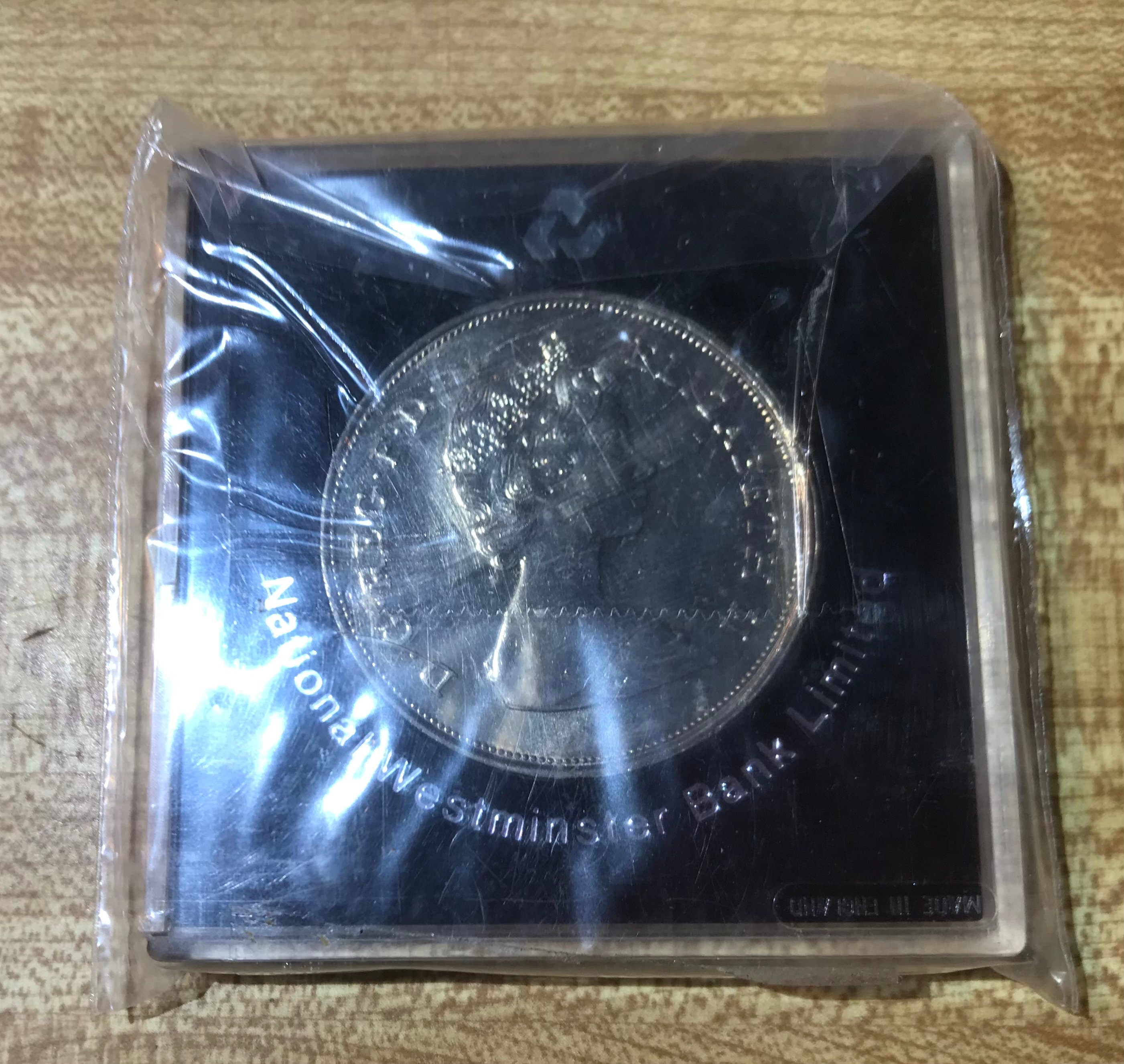 1981 Royal Wedding Commemorative Coin Diana & Prince Charles Queen ...