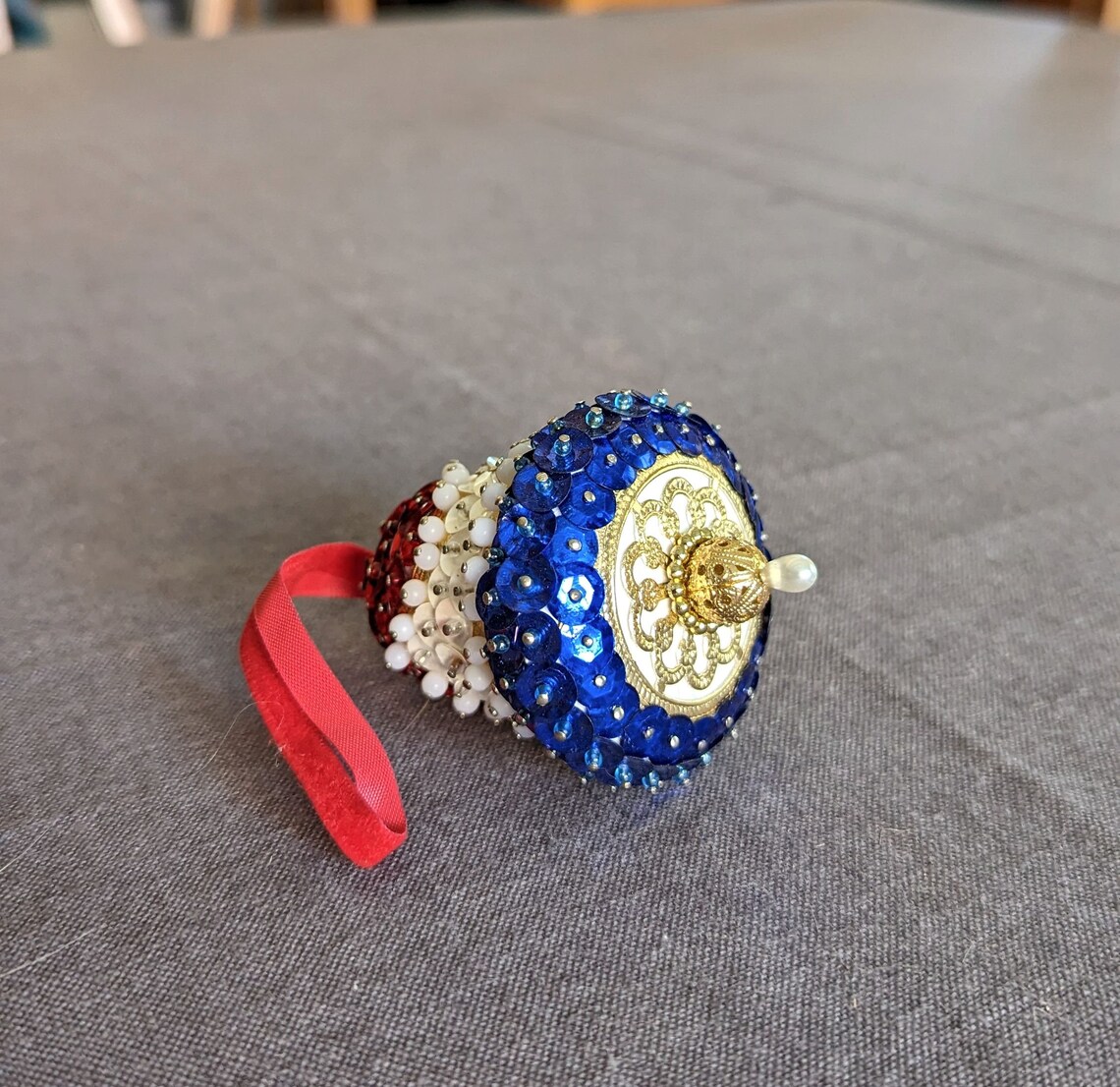 Vintage Red White and Blue Push Pin Bell Ornament - Etsy