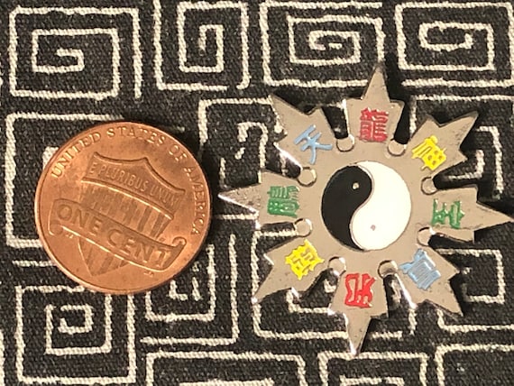 Ninja Star Enamel Pin - Yin Yang pin - Shuriken - Mar… - Gem