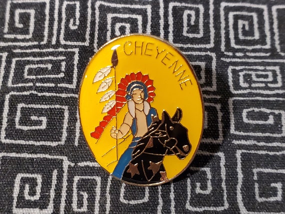 CHEYENNE ENAMEL PIN Native American Indian Warrior in Head | Etsy
