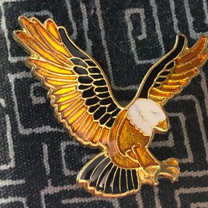Eagle in Flight Enamel Pin - United States of America - Patriotic Eagle ...