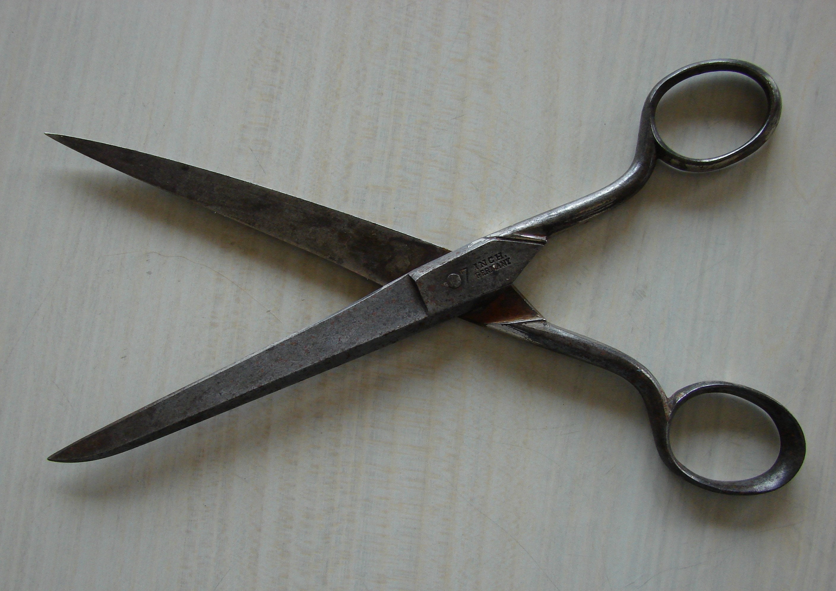 Vintage Scissors Wilbert Cutlery & Kleencut Scissors/set of - Etsy Sweden