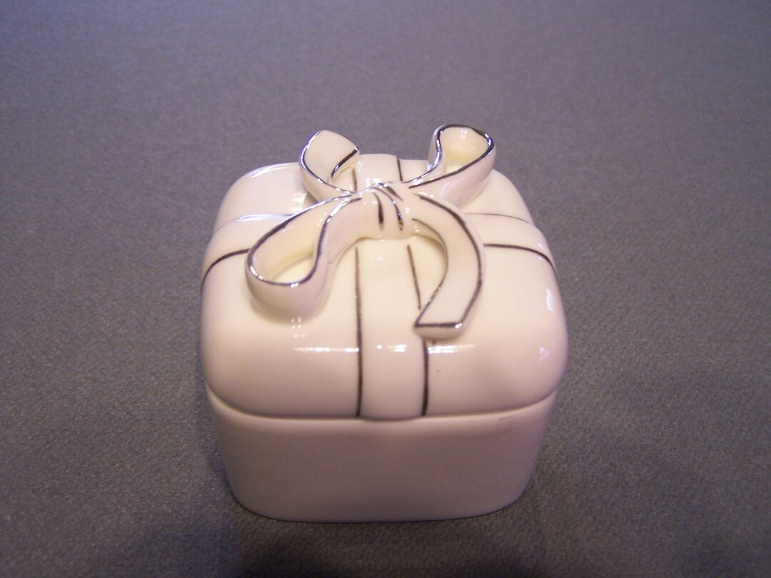 White Trinket Box With Bow - Etsy