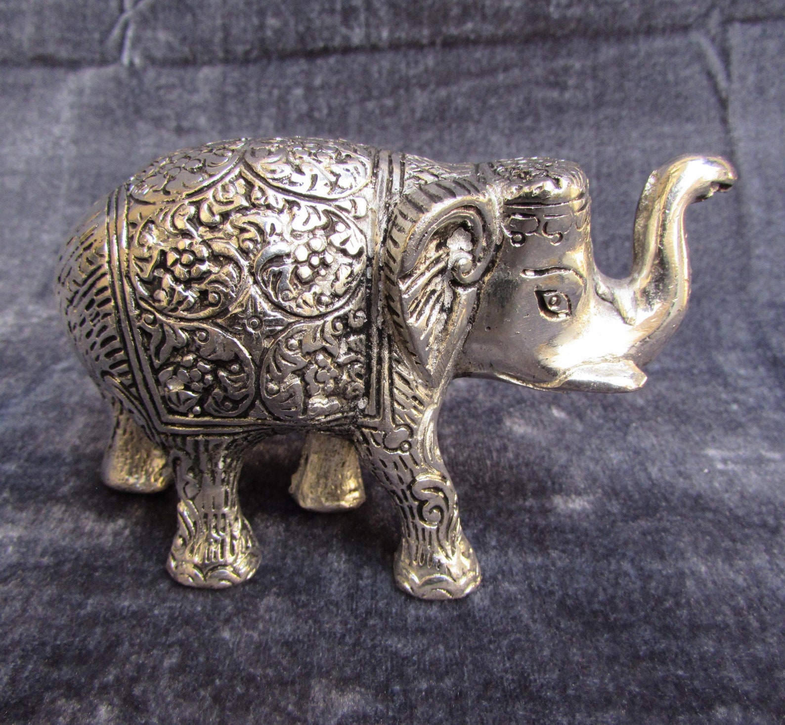 Adorable Vintage Embossed Silver Metal Elephant Figurine: 8 X | Etsy