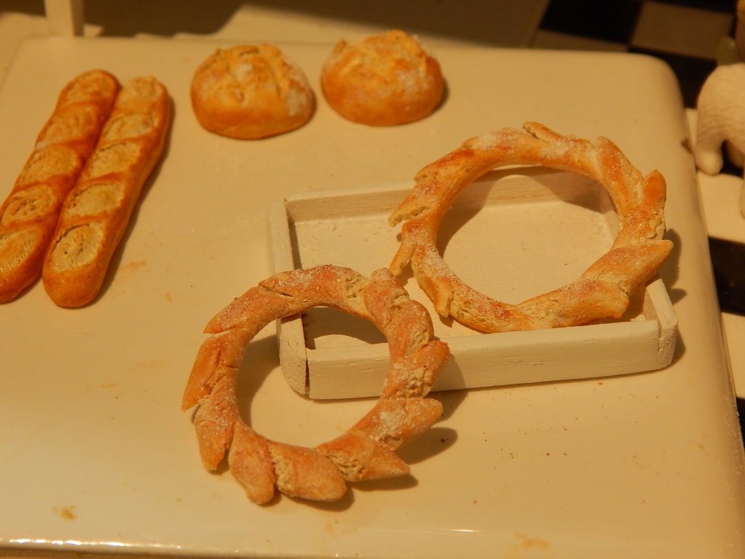 Pain D' Epi Wreath Bread Wheat Stalk Handmade Miniature breads of ...