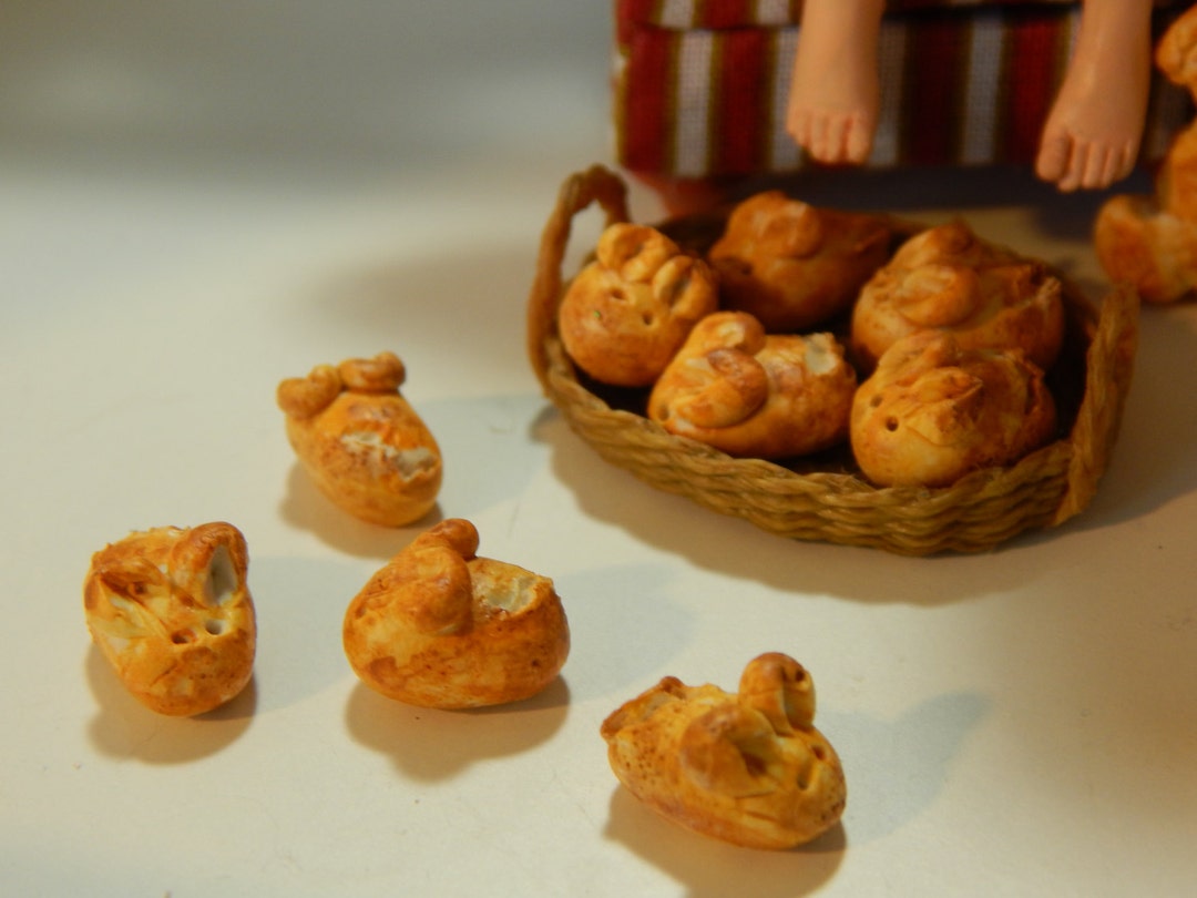 April Bunny Dinner Rolls Bread Handmade Miniature "bread of the Month ...