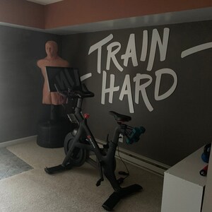Train Hard, Large Fitness Sign, Gym Wall Art Decor, Gym Design Ideas ...