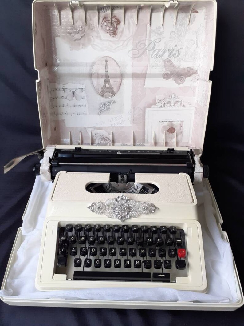 Portable Silver Reed 500 Typewriter Beautifully Redecorated Manual ...