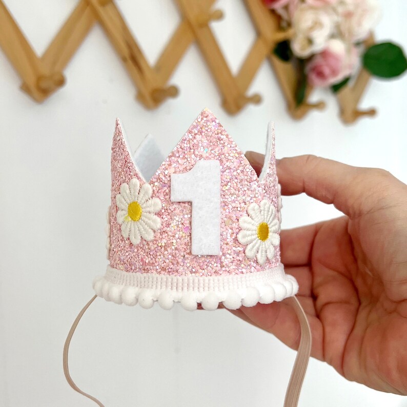 Corona de Daisy para el primer cumpleaños: atuendo bohemio con ...