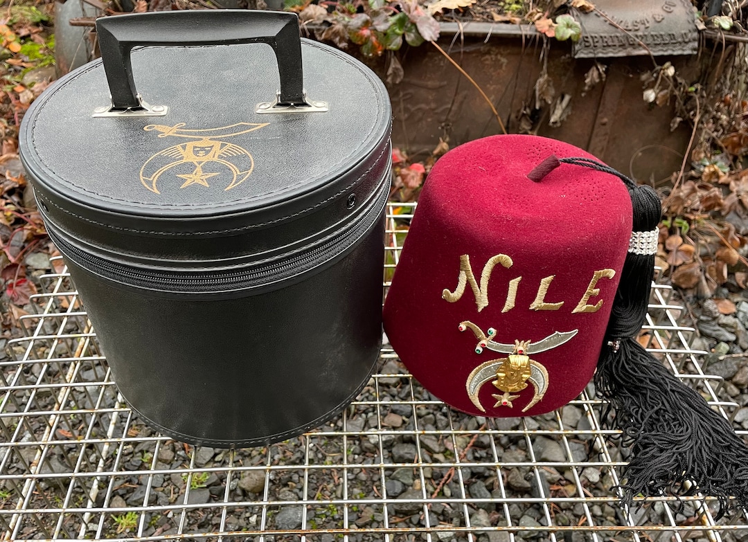Vintage Nile Masonic Shriners Red Felt Fez Hat With Matching Black Hard ...