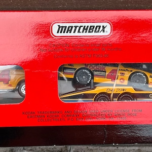Ernie Irvan #4 / Kodak Film 1991 Matchbox Limited Edition Team Convoy ...