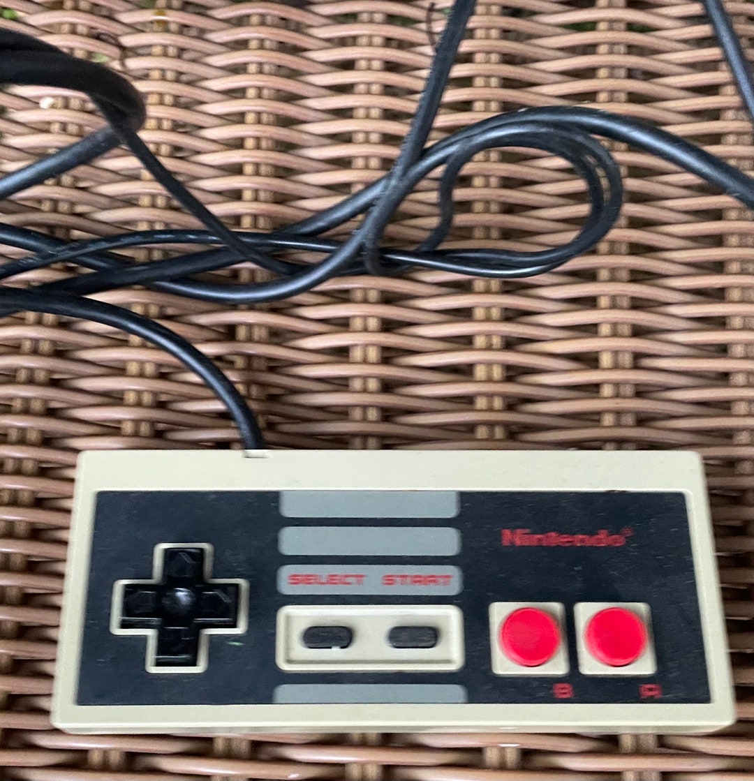Vintage 1980’s Nintendo Video Game Controller. - Etsy