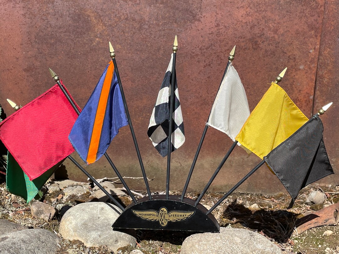 Vintage Indianapolis Motor Speedway Flag Display Set of 7 Flags With ...