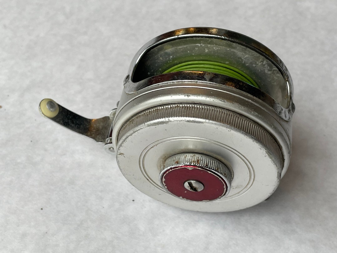 Vintage Fly Fishing Reel Made in Japan. - Etsy