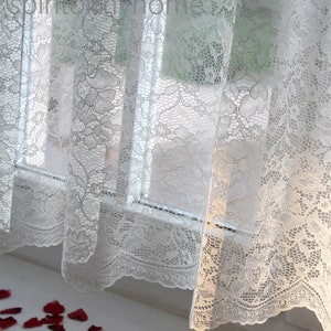 ISABELLE Charming Rose Patterned Cream Colored W114" French Net Lace ...
