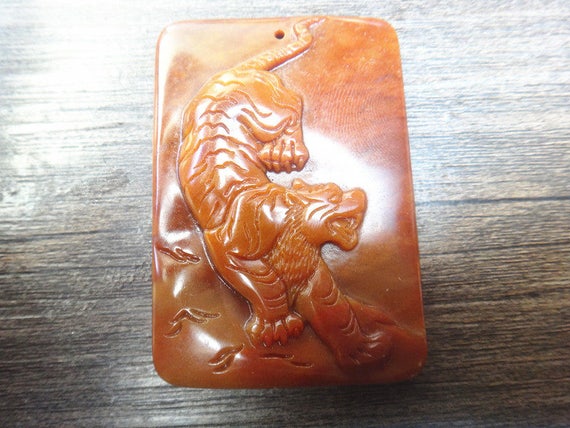 Natural yellow jade pendant jade tiger amulet DSC04664 | Etsy