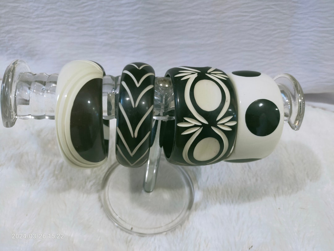 Four Vintage Black and White Bangles - Etsy