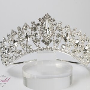 FAST SHIPPING! Silver Refined Tiara Adorned With Flower Peaks, Clear ...