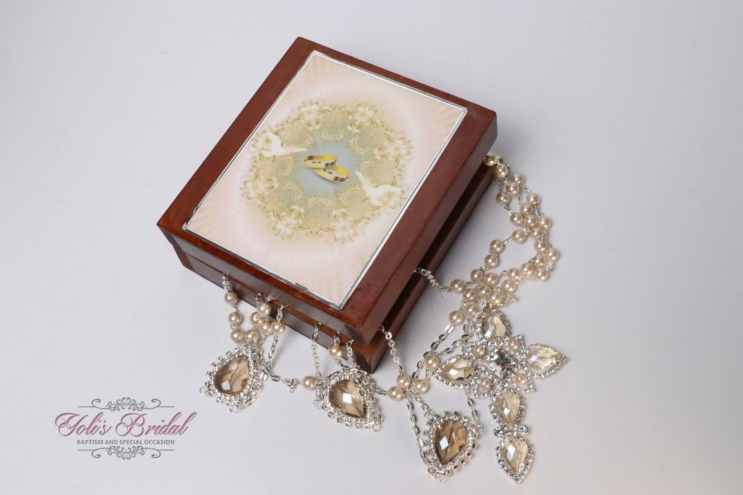 FAST SHIPPING! Beautiful Silver Wedding Lasso, Lasso Box and Arras Set ...