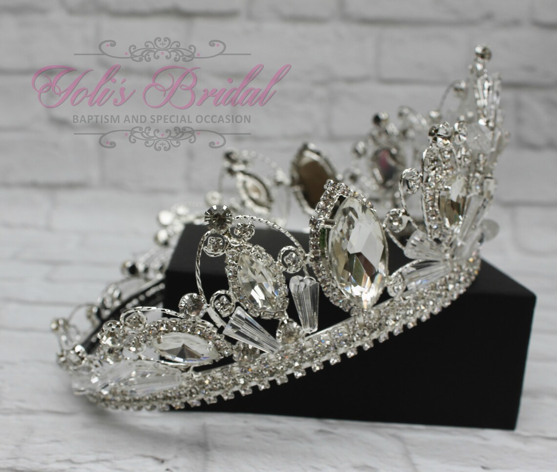 FAST SHIPPING Silver Gold Little Girl Round Crown Royal - Etsy